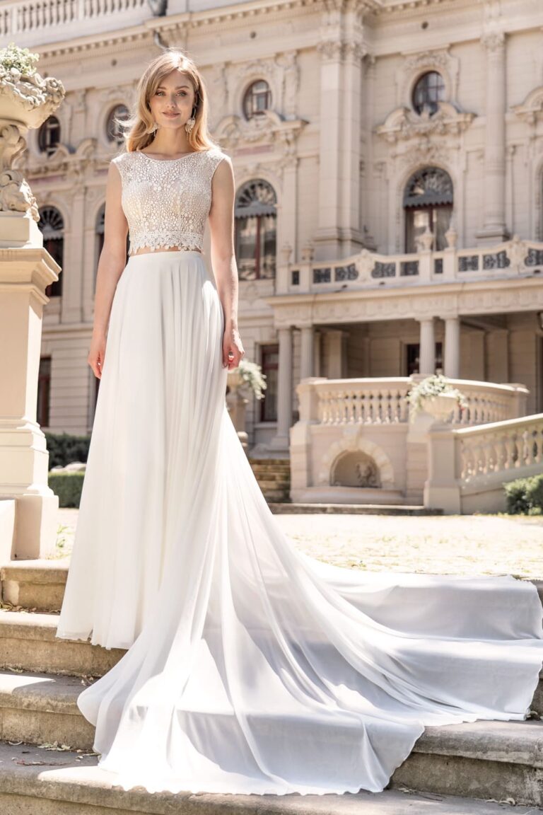 Brautkleider ️ und Brautmode im Hochzeitshaus Boos